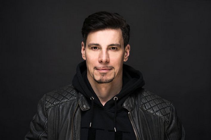 Booking Thomas Gold Agent Info & Pricing for Private & Corporate Events